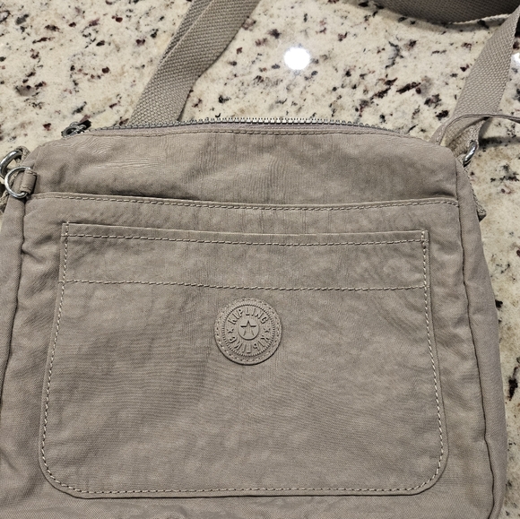 Kipling | Bags | Kipling Beige Messenger Bag | Poshmark